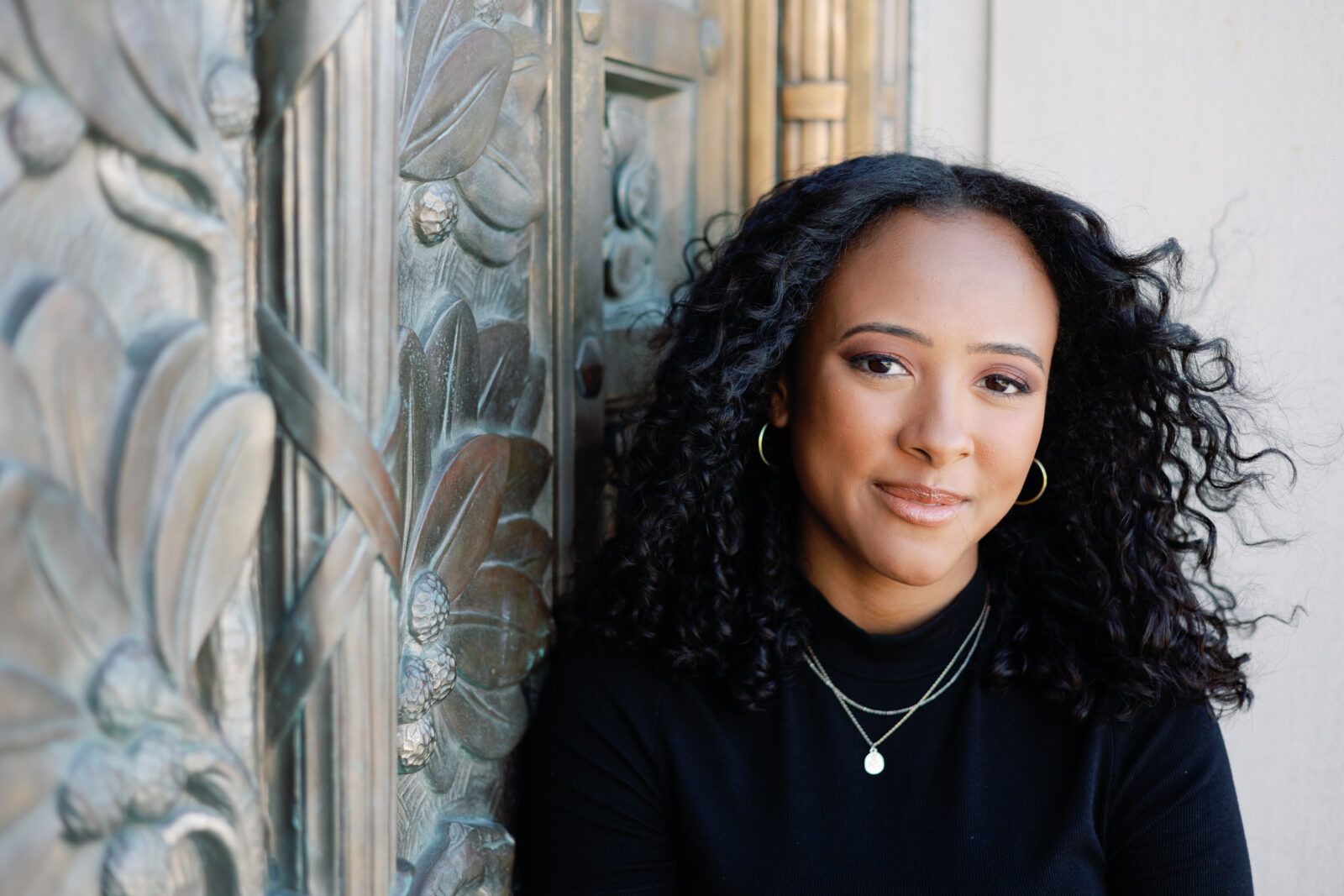 Urban Lifestyle Senior Pictures in Indianapolis - Monette Wagner ...