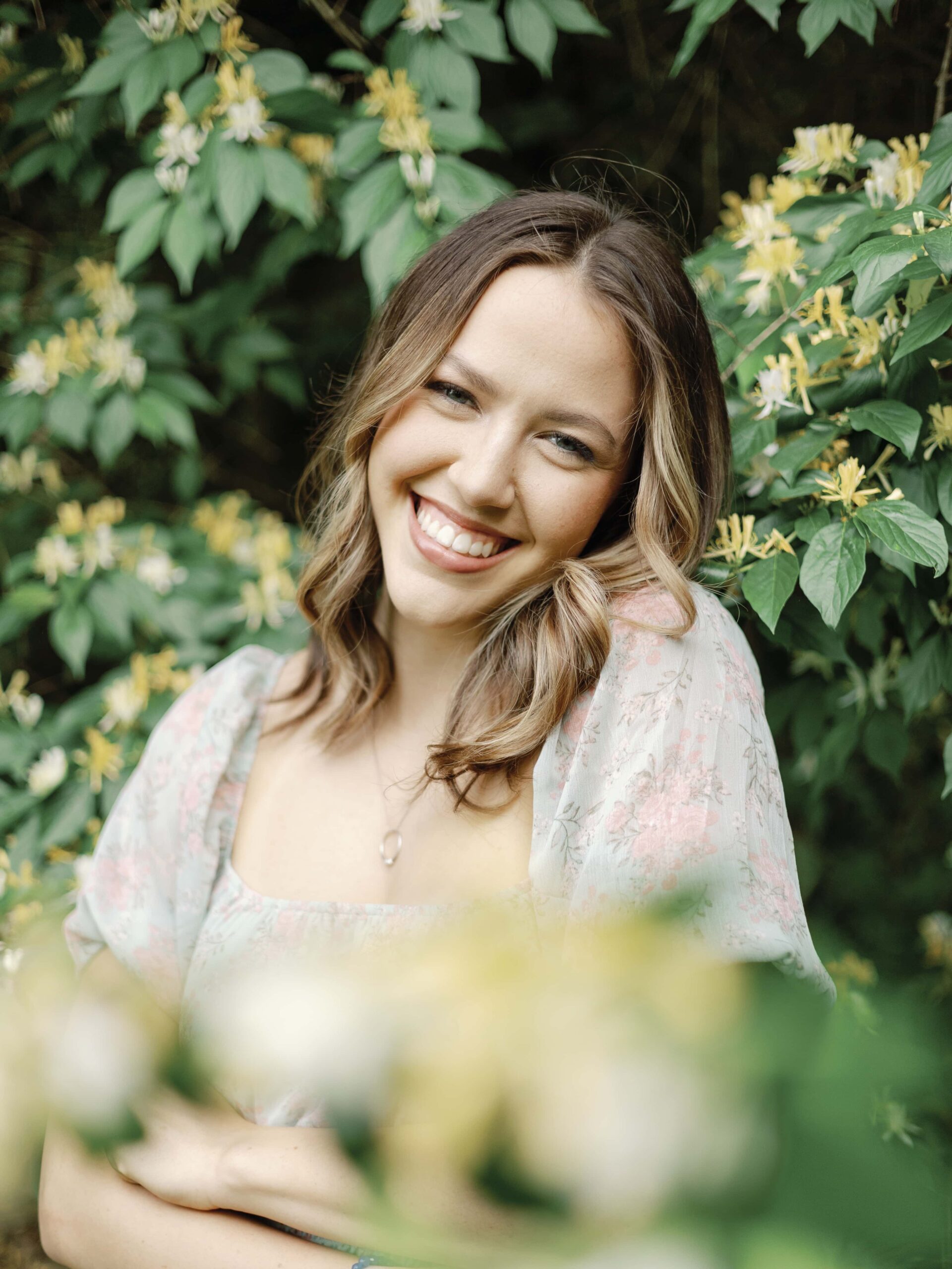Bethany's Spring Senior Photos in Indianapolis - Monette Wagner Photography