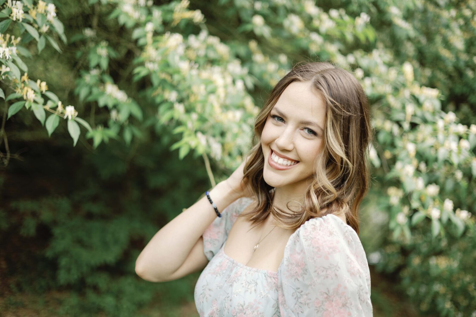 Bethany's Spring Senior Photos in Indianapolis - Monette Wagner Photography