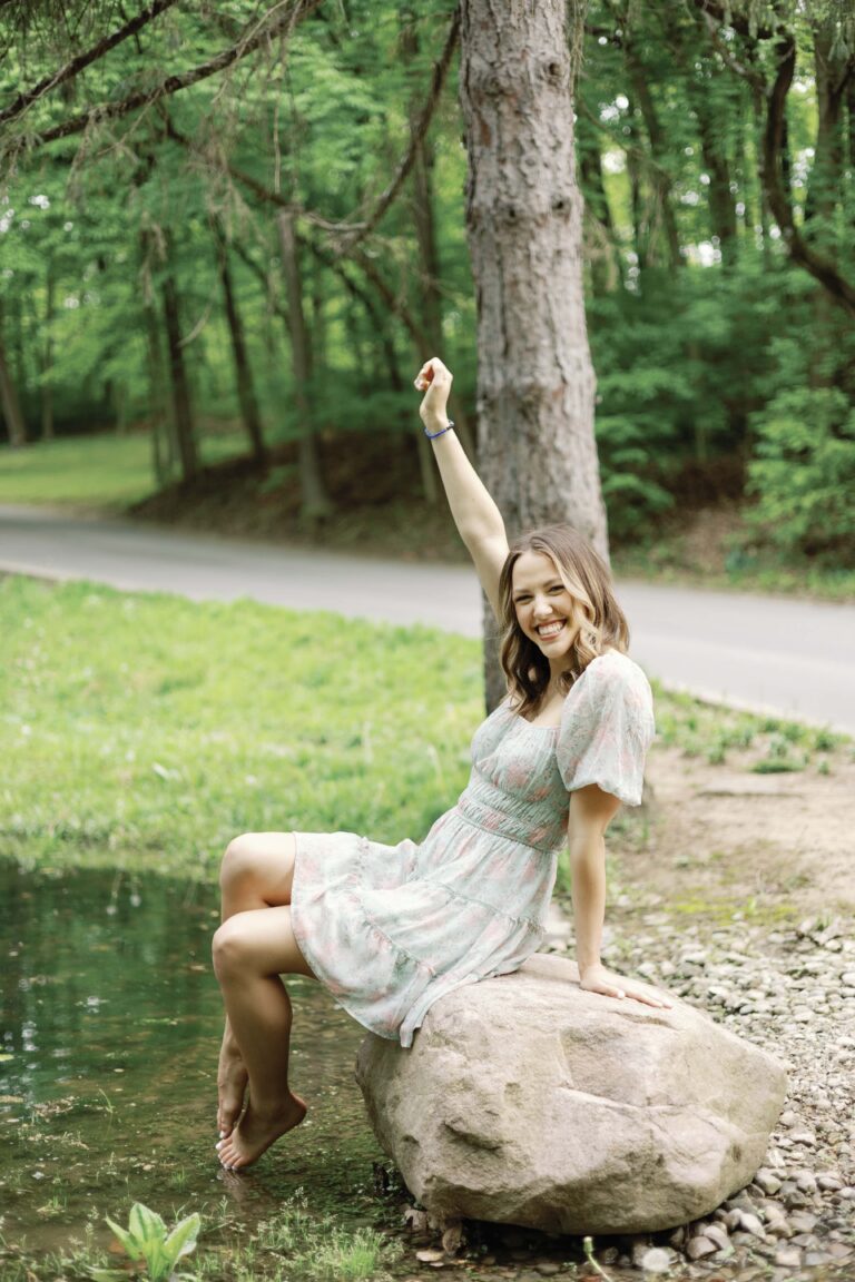 Bethany's Spring Senior Photos in Indianapolis - Monette Wagner Photography