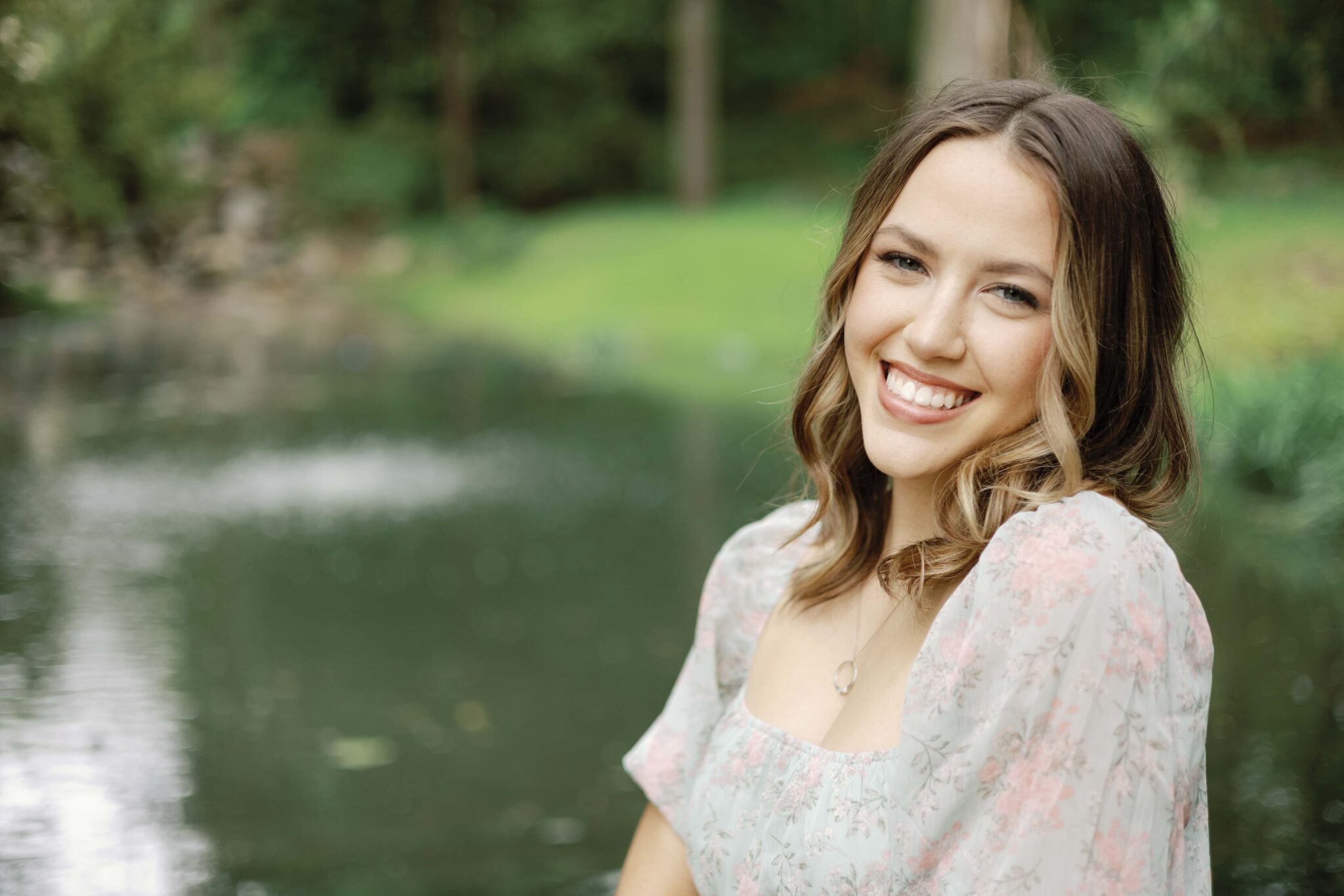 Bethany's Spring Senior Photos in Indianapolis - Monette Wagner Photography